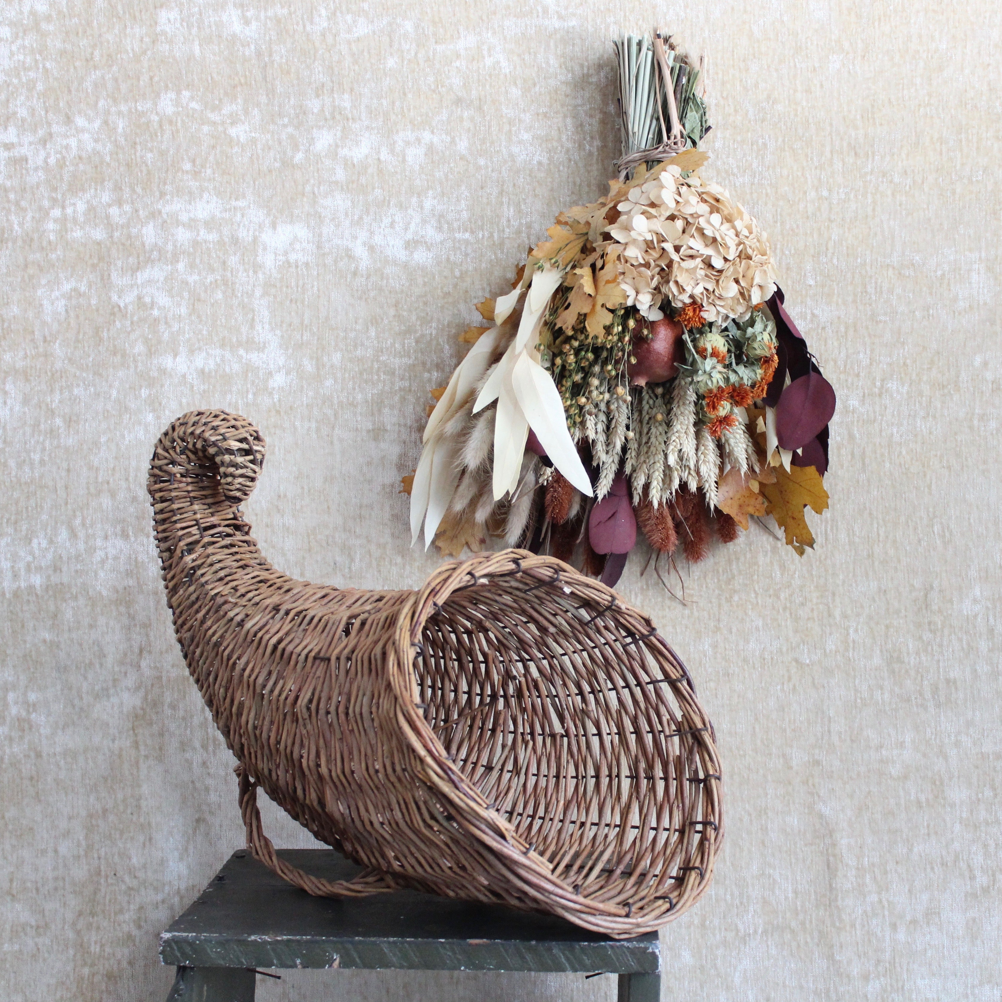 Create Your Own Autumnal Cornucopia – Roxanne's Dried Flowers