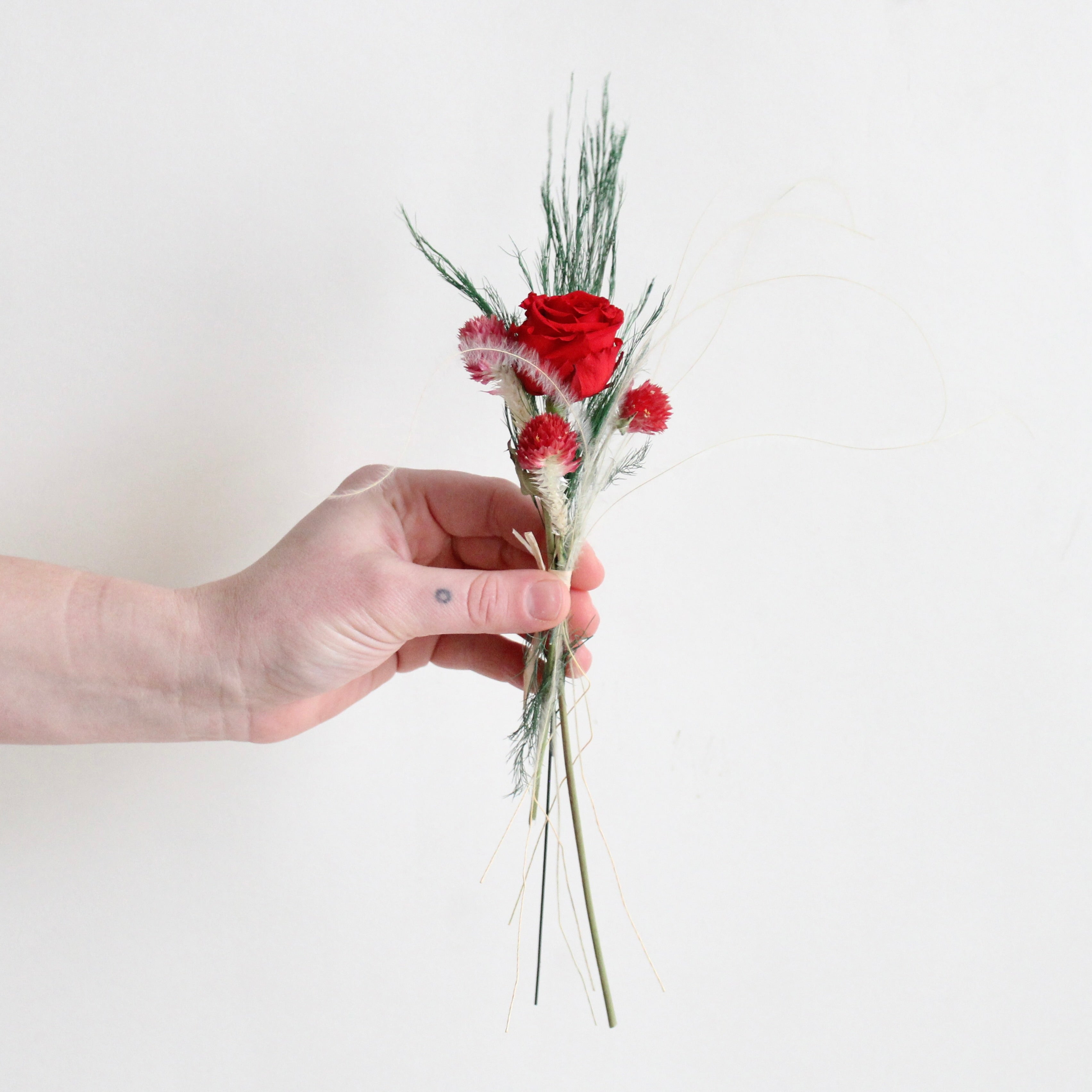 Strawberry Rose Bouquet – Roxanne's Dried Flowers